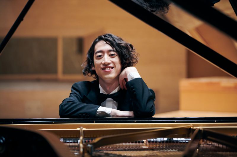 Cateen: Chàng YouTuber “gây sốt” với âm nhạc cổ điển | KILALA